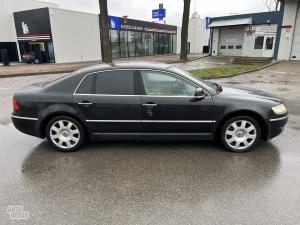 Black Volkswagen Phaeton 2005 in Klaipeda, with an engine capacity of 3.00 L and mileage of 305 thousand km for 2500 €, photo 4 on AUTOMOTO.COM.LV