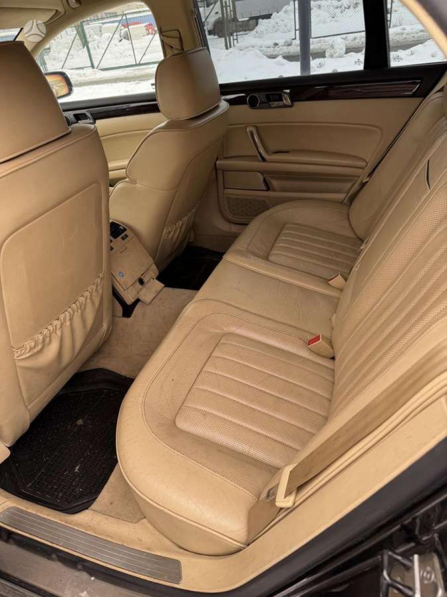 Black Volkswagen Phaeton 2005 in Klaipeda, with an engine capacity of 2.97 L and mileage of 313 thousand km for 2700 €, photo 11 on AUTOMOTO.COM.LV