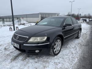 Black Volkswagen Phaeton 2005 in Klaipeda, with an engine capacity of 3.00 L and mileage of 313 thousand km for 2650 €, photo  on AUTOMOTO.COM.LV