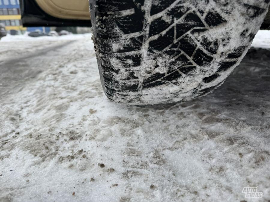 Black Volkswagen Phaeton 2005 in Klaipeda, with an engine capacity of 3.00 L and mileage of 313 thousand km for 2650 €, photo 20 on AUTOMOTO.COM.LV