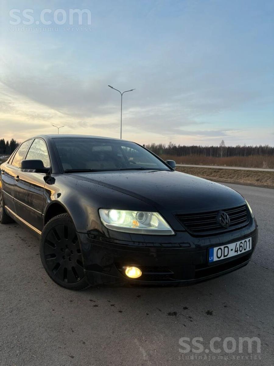 Black Volkswagen Phaeton 2005 in Riga, with an engine capacity of 3.00 L and mileage of 282 thousand km for 2700 €, photo 4 on AUTOMOTO.COM.LV