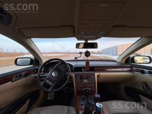 Black Volkswagen Phaeton 2005 in Riga, with an engine capacity of 3.00 L and mileage of 282 thousand km for 2700 €, photo 6 on AUTOMOTO.COM.LV