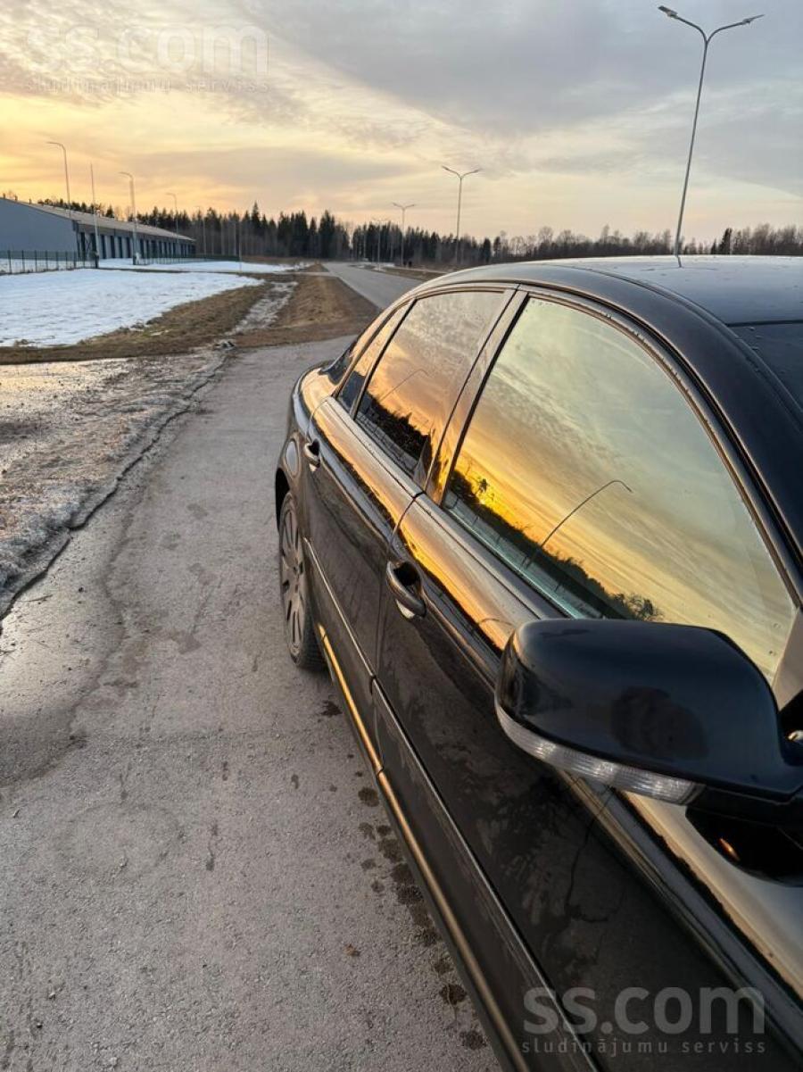 Black Volkswagen Phaeton 2005 in Riga, with an engine capacity of 3.00 L and mileage of 282 thousand km for 2700 €, photo 9 on AUTOMOTO.COM.LV