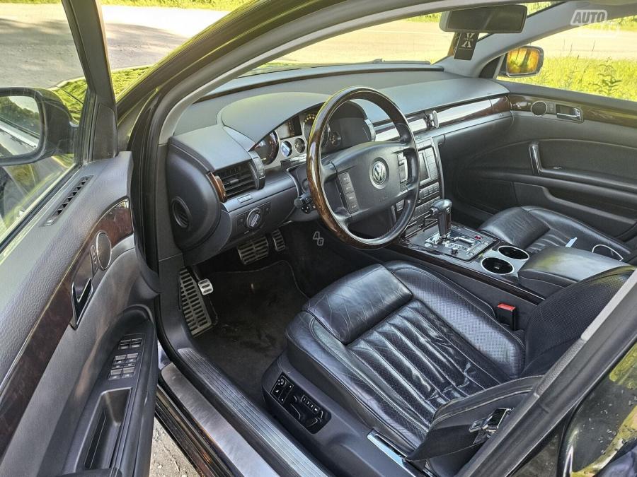 Melns Volkswagen Phaeton 2005 Klaipėda, ar dzinēja tilpumu 3.00 L un nobraukumu 307 tūkst. km par 1999 €, foto 11 vietnē AUTOMOTO.COM.LV
