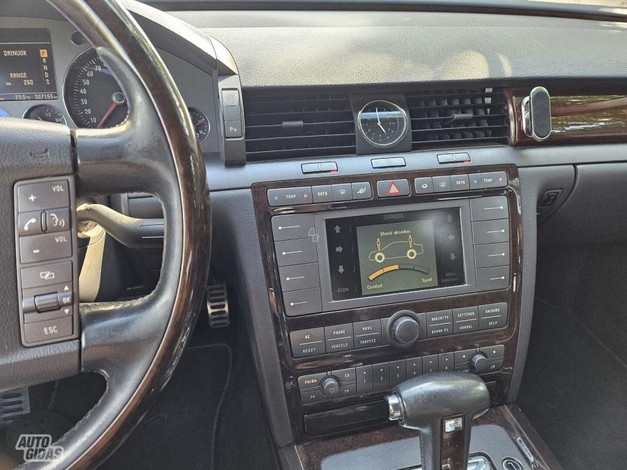 Melns Volkswagen Phaeton 2005 Klaipėda, ar dzinēja tilpumu 3.00 L un nobraukumu 307 tūkst. km par 1999 €, foto 21 vietnē AUTOMOTO.COM.LV