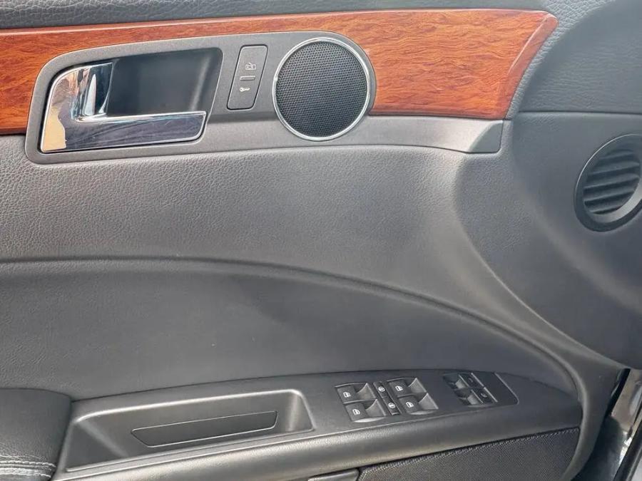 Black Volkswagen Phaeton 2005 in Daugavpils, with an engine capacity of 3.00 L and mileage of 248 thousand km for 3999 €, photo 19 on AUTOMOTO.COM.LV