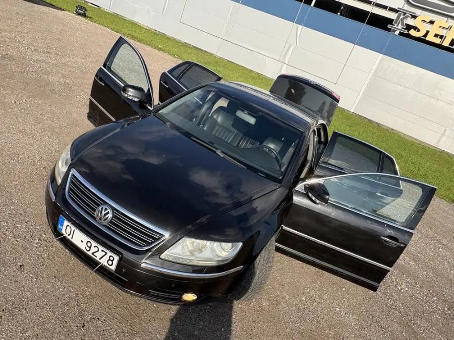 Black Volkswagen Phaeton 2005 in Daugavpils, with an engine capacity of 3.00 L and mileage of 248 thousand km for 3999 €, photo 36 on AUTOMOTO.COM.LV