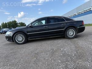 Melns Volkswagen Phaeton 2005 Daugavpils, ar dzinēja tilpumu 3.00 L un nobraukumu 248 tūkst. km par 3999 €, foto 3 vietnē AUTOMOTO.COM.LV