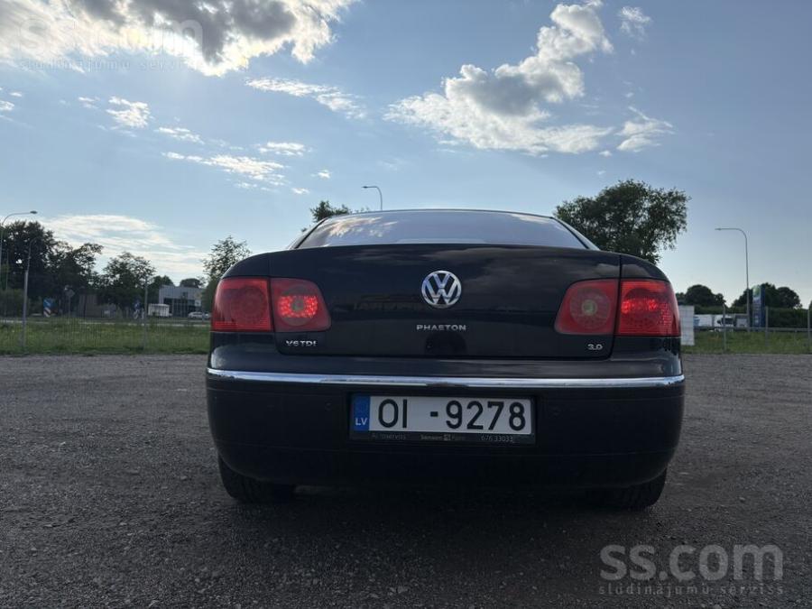 Melns Volkswagen Phaeton 2005 Daugavpils, ar dzinēja tilpumu 3.00 L un nobraukumu 248 tūkst. km par 3999 €, foto 5 vietnē AUTOMOTO.COM.LV
