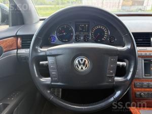 Melns Volkswagen Phaeton 2005 Daugavpils, ar dzinēja tilpumu 3.00 L un nobraukumu 248 tūkst. km par 3999 €, foto 12 vietnē AUTOMOTO.COM.LV