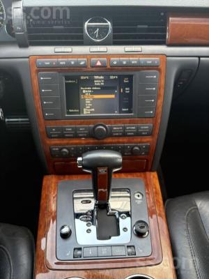 Melns Volkswagen Phaeton 2005 Daugavpils, ar dzinēja tilpumu 3.00 L un nobraukumu 248 tūkst. km par 3999 €, foto 13 vietnē AUTOMOTO.COM.LV