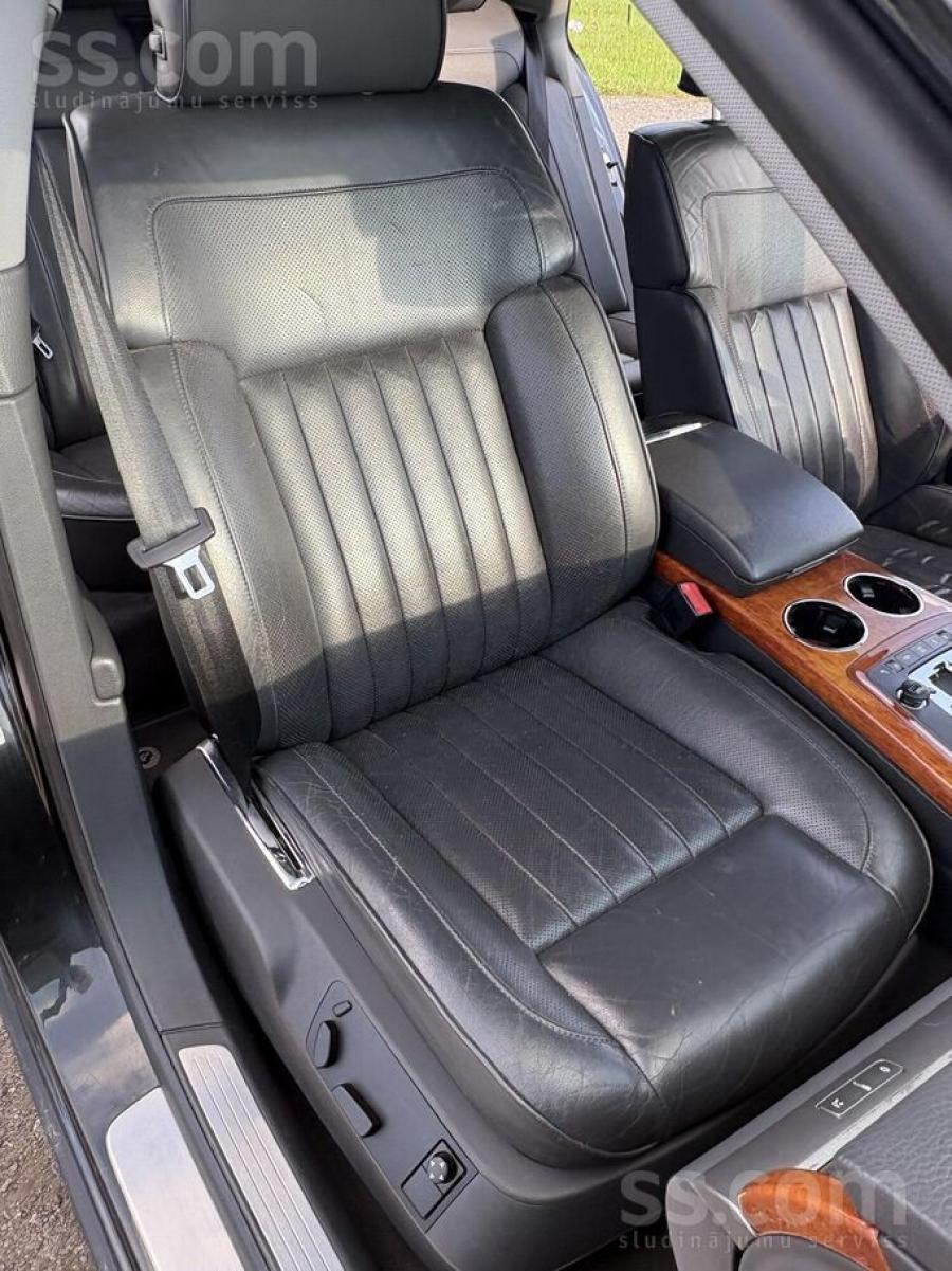 Melns Volkswagen Phaeton 2005 Daugavpils, ar dzinēja tilpumu 3.00 L un nobraukumu 248 tūkst. km par 3999 €, foto 25 vietnē AUTOMOTO.COM.LV