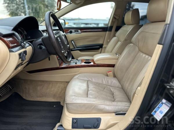 Black Volkswagen Phaeton 2005 in Riga, with an engine capacity of 3.00 L and mileage of 291 thousand km for 2890 €, photo 11 on AUTOMOTO.COM.LV