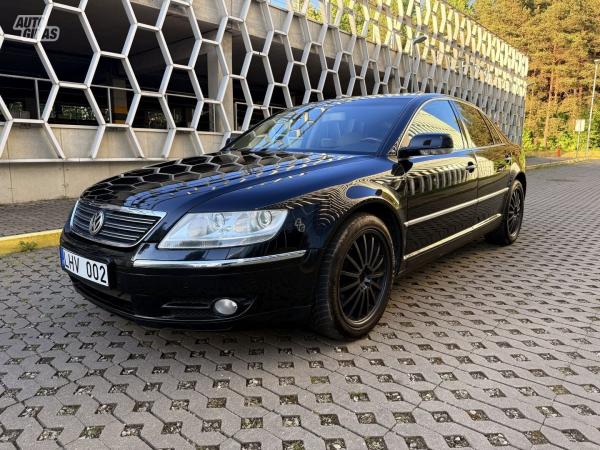 Black Volkswagen Phaeton 2006 in Vilnius, with an engine capacity of 3.00 L and mileage of 187 thousand km for 3000 €, photo 2 on AUTOMOTO.COM.LV