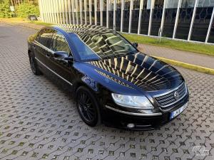 Black Volkswagen Phaeton 2006 in Vilnius, with an engine capacity of 3.00 L and mileage of 187 thousand km for 3000 €, photo 8 on AUTOMOTO.COM.LV