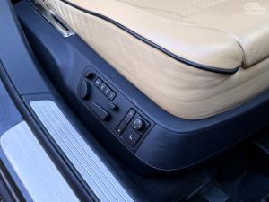 Black Volkswagen Phaeton 2006 in Vilnius, with an engine capacity of 3.00 L and mileage of 187 thousand km for 3000 €, photo 24 on AUTOMOTO.COM.LV