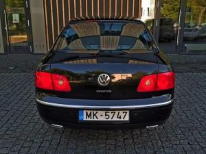 Black Volkswagen Phaeton 2006 in Riga, with an engine capacity of 3.00 L and mileage of 255 thousand km for 6490 €, photo 7 on AUTOMOTO.COM.LV