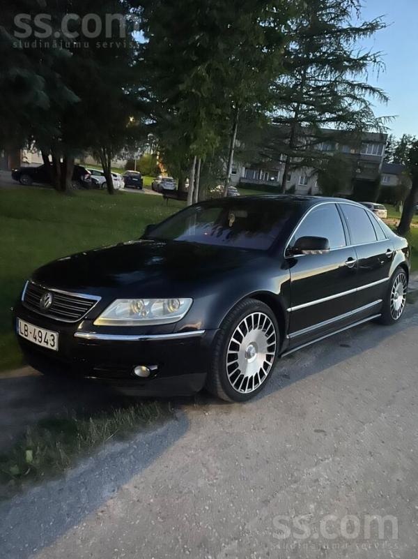 Black Volkswagen Phaeton 2006 in Riga, with an engine capacity of 3.00 L and mileage of 270 thousand km for 5200 €, photo 2 on AUTOMOTO.COM.LV