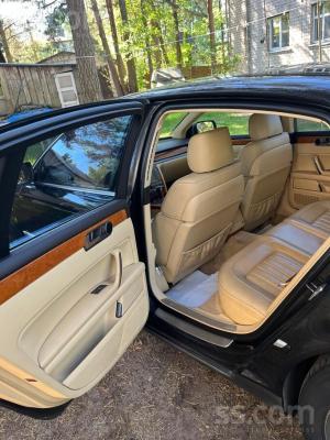 Black Volkswagen Phaeton 2006 in Riga, with an engine capacity of 4.20 L and mileage of 164 thousand km for 6500 €, photo 11 on AUTOMOTO.COM.LV