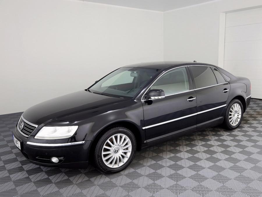 Black Volkswagen Phaeton 2006 in Tallinn, with an engine capacity of 3.20 L and mileage of 255 thousand km for 1899 €, photo 3 on AUTOMOTO.COM.LV
