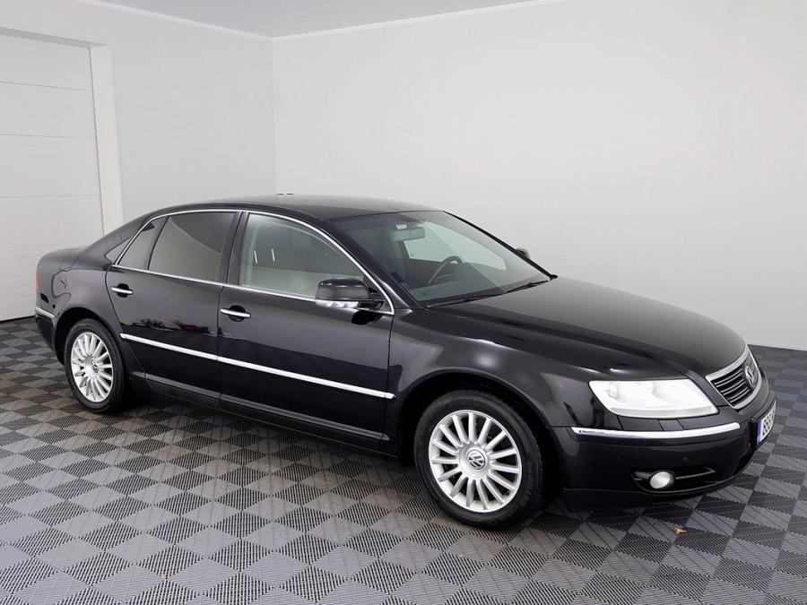 Black Volkswagen Phaeton 2006 in Tallinn, with an engine capacity of 3.20 L and mileage of 255 thousand km for 1899 €, photo 10 on AUTOMOTO.COM.LV
