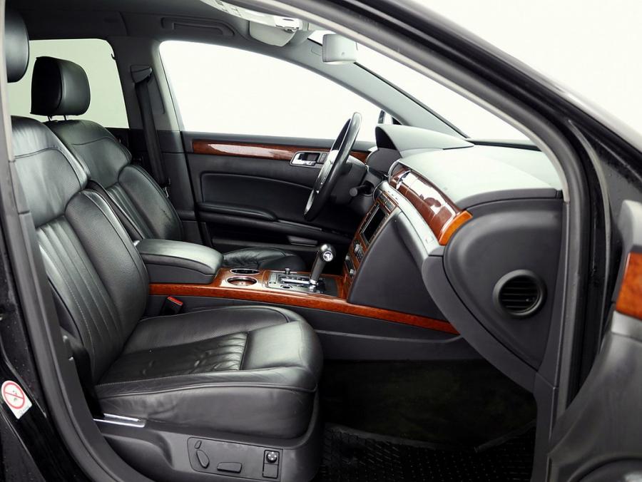 Black Volkswagen Phaeton 2006 in Tallinn, with an engine capacity of 3.20 L and mileage of 255 thousand km for 1899 €, photo 15 on AUTOMOTO.COM.LV