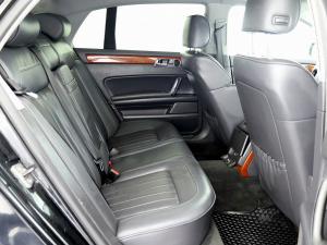 Black Volkswagen Phaeton 2006 in Tallinn, with an engine capacity of 3.20 L and mileage of 255 thousand km for 1899 €, photo 16 on AUTOMOTO.COM.LV