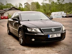 Black Volkswagen Phaeton 2007 in Tallinn, with an engine capacity of 3.00 L and mileage of 400 thousand km for 3499 €, photo  on AUTOMOTO.COM.LV