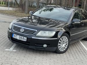 Black Volkswagen Phaeton 2007 in Riga, with an engine capacity of 3.00 L and mileage of 295 thousand km for 4250 €, photo 8 on AUTOMOTO.COM.LV