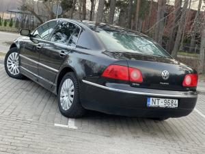 Black Volkswagen Phaeton 2007 in Riga, with an engine capacity of 3.00 L and mileage of 295 thousand km for 4250 €, photo 21 on AUTOMOTO.COM.LV