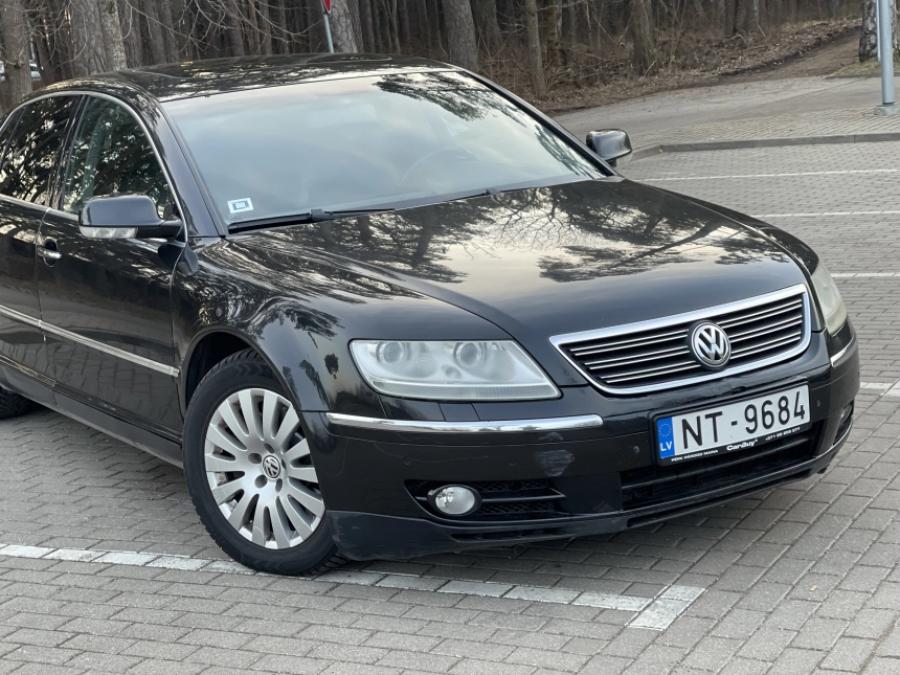 Black Volkswagen Phaeton 2007 in Riga, with an engine capacity of 3.00 L and mileage of 295 thousand km for 4250 €, photo 30 on AUTOMOTO.COM.LV