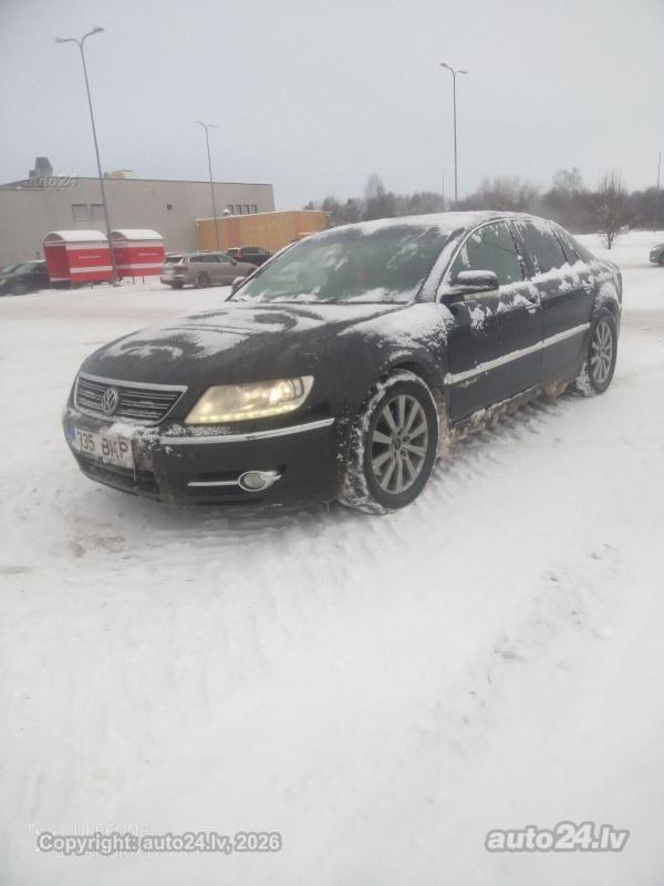 Black Volkswagen Phaeton 2008 in Tallinn, with an engine capacity of 3.00 L and mileage of 420 thousand km for 2499 €, photo 4 on AUTOMOTO.COM.LV