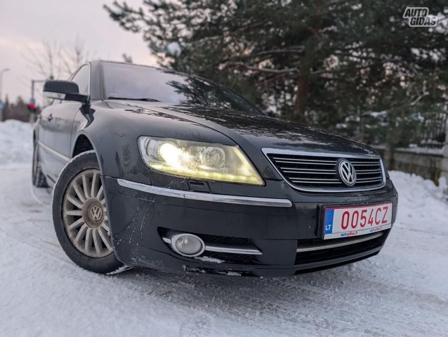 Black Volkswagen Phaeton 2008 in Klaipeda, with an engine capacity of 3.00 L and mileage of 314 thousand km for 2500 €, photo 1 on AUTOMOTO.COM.LV