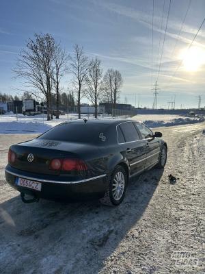 Black Volkswagen Phaeton 2008 in Klaipeda, with an engine capacity of 3.00 L and mileage of 317 thousand km for 2370 €, photo 4 on AUTOMOTO.COM.LV