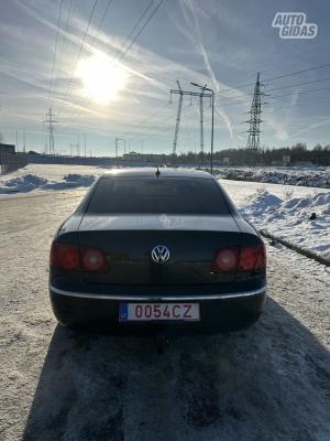 Black Volkswagen Phaeton 2008 in Klaipeda, with an engine capacity of 3.00 L and mileage of 317 thousand km for 2370 €, photo 5 on AUTOMOTO.COM.LV