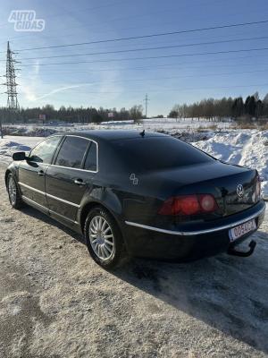 Black Volkswagen Phaeton 2008 in Klaipeda, with an engine capacity of 3.00 L and mileage of 317 thousand km for 2370 €, photo 6 on AUTOMOTO.COM.LV