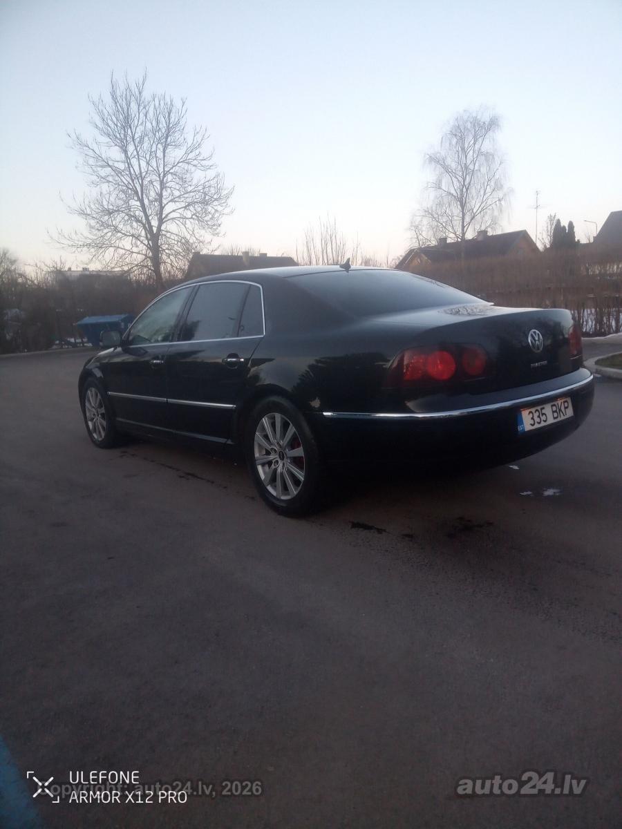 Black Volkswagen Phaeton 2008 in Rapla, with an engine capacity of 3.00 L and mileage of 420 thousand km for 2999 €, photo 5 on AUTOMOTO.COM.LV