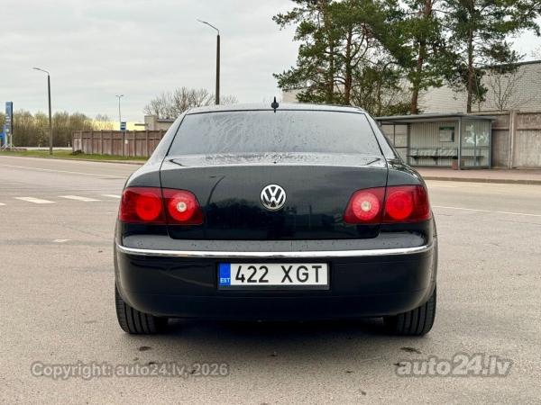 Black Volkswagen Phaeton 2008 in Tallinn, with an engine capacity of 3.00 L and mileage of 172 thousand km for 9190 €, photo 4 on AUTOMOTO.COM.LV