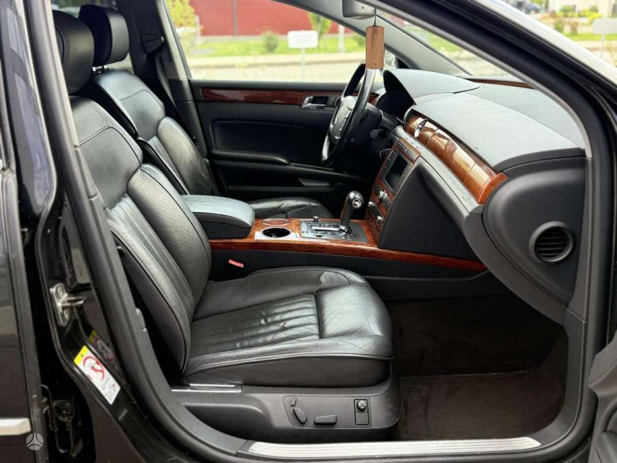 Melns Volkswagen Phaeton 2008 Viļņa, ar dzinēja tilpumu 2.97 L un nobraukumu 305 tūkst. km par 2850 €, foto 14 vietnē AUTOMOTO.COM.LV