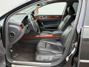 Melns Volkswagen Phaeton 2008 Viļņa, ar dzinēja tilpumu 2.97 L un nobraukumu 305 tūkst. km par 2850 €, foto 20 vietnē AUTOMOTO.COM.LV