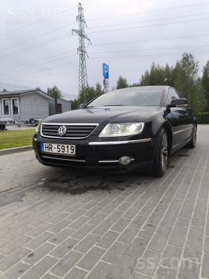 Black Volkswagen Phaeton 2008 in Jelgava, with an engine capacity of 3.00 L and mileage of 418 thousand km for 3200 €, photo  on AUTOMOTO.COM.LV