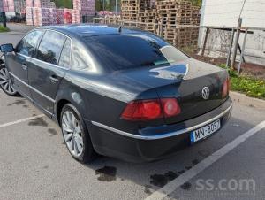 Black Volkswagen Phaeton 2009 in Riga, with an engine capacity of 3.00 L and mileage of 291 thousand km for 4500 €, photo 5 on AUTOMOTO.COM.LV