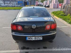 Black Volkswagen Phaeton 2009 in Riga, with an engine capacity of 3.00 L and mileage of 291 thousand km for 4500 €, photo 6 on AUTOMOTO.COM.LV