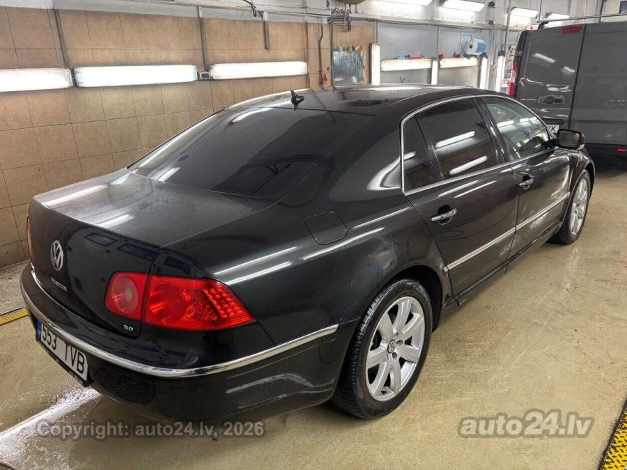 Melns Volkswagen Phaeton 2009 Tallina, ar dzinēja tilpumu 3.00 L un nobraukumu 340 tūkst. km par 3999 €, foto 3 vietnē AUTOMOTO.COM.LV