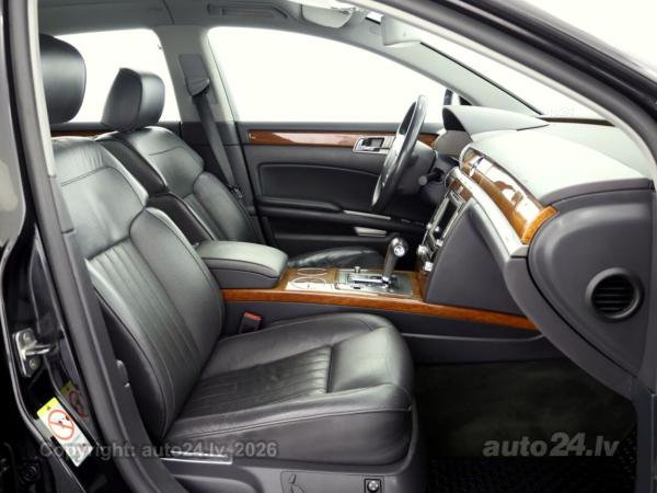 Melns Volkswagen Phaeton 2009 Tallina, ar dzinēja tilpumu 3.00 L un nobraukumu 267 tūkst. km par 3699 €, foto 6 vietnē AUTOMOTO.COM.LV