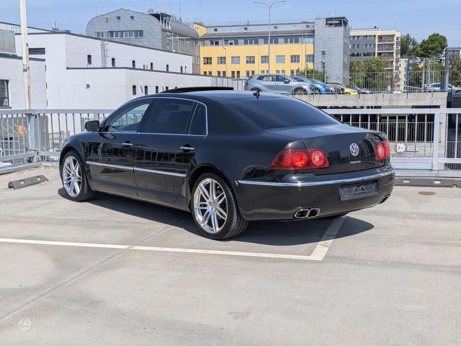Melns Volkswagen Phaeton 2009 Viļņa, ar dzinēja tilpumu 4.17 L un nobraukumu 382 tūkst. km par 8000 €, foto 8 vietnē AUTOMOTO.COM.LV
