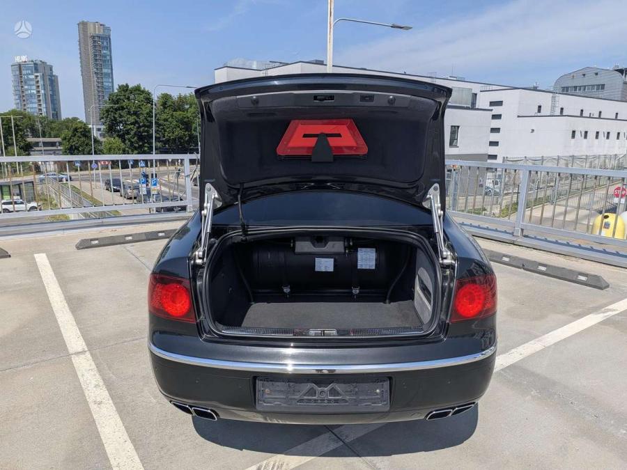 Melns Volkswagen Phaeton 2009 Viļņa, ar dzinēja tilpumu 4.17 L un nobraukumu 382 tūkst. km par 8000 €, foto 11 vietnē AUTOMOTO.COM.LV