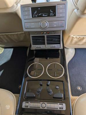 Melns Volkswagen Phaeton 2009 Viļņa, ar dzinēja tilpumu 4.17 L un nobraukumu 382 tūkst. km par 8000 €, foto 23 vietnē AUTOMOTO.COM.LV