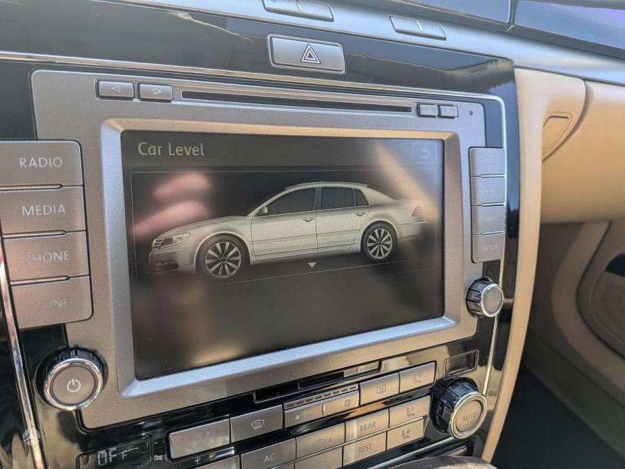 Melns Volkswagen Phaeton 2009 Viļņa, ar dzinēja tilpumu 4.17 L un nobraukumu 382 tūkst. km par 8000 €, foto 27 vietnē AUTOMOTO.COM.LV