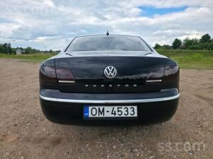 Black Volkswagen Phaeton 2010 in Daugavpils, with an engine capacity of 3.00 L and mileage of 343 thousand km for 7300 €, photo 5 on AUTOMOTO.COM.LV